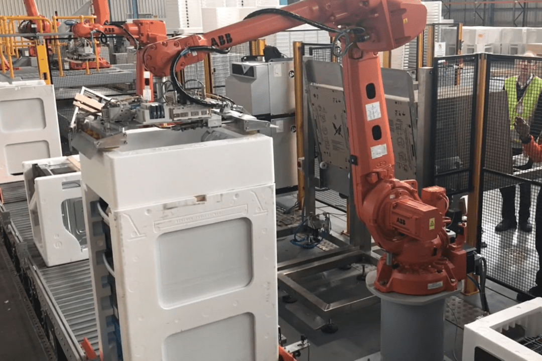 HMPS Electrolux – End of Line Packing Cell - Propac