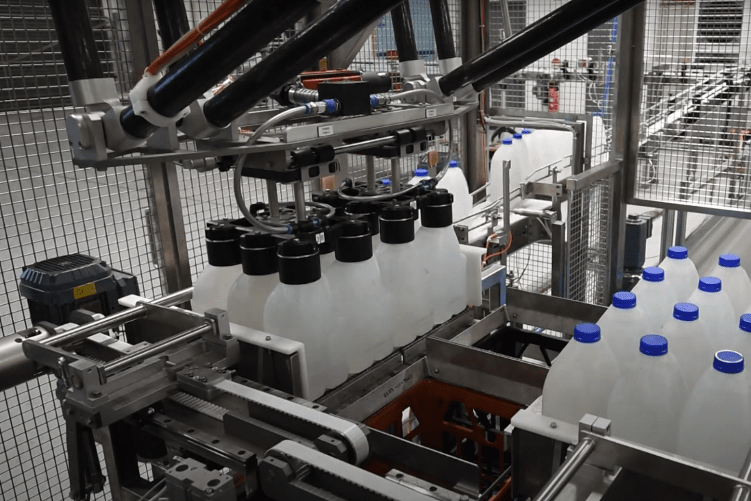 HMPS Crate Packer with Vacuum Pickup - Propac